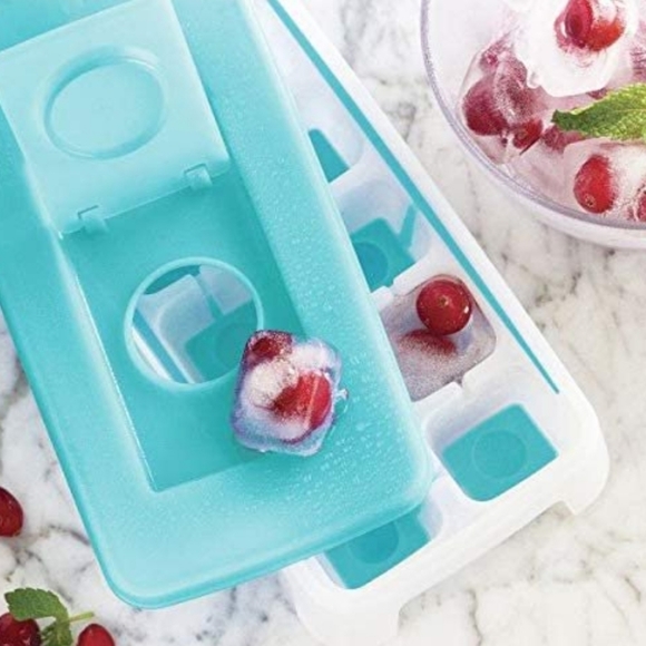 Tupperware | Kitchen | New Tupperware Fresh N Cool Covered Ice Cube ...